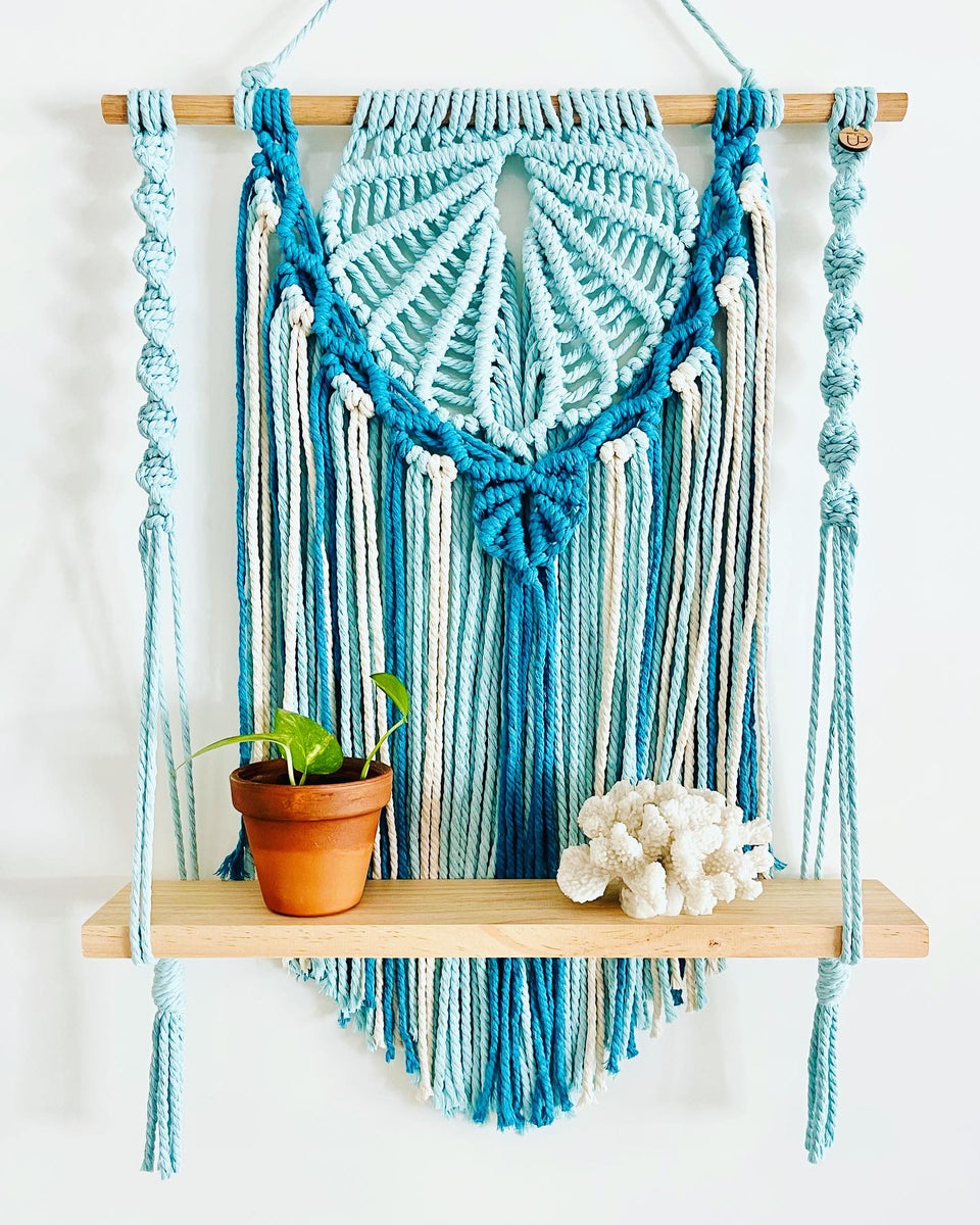 “Clam Shell" Macrame Wall Hanging Shelf Seafoam – Hang Me U.P.